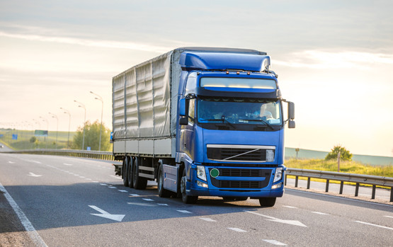 Zoom sur les 8 types de camions de transport routier